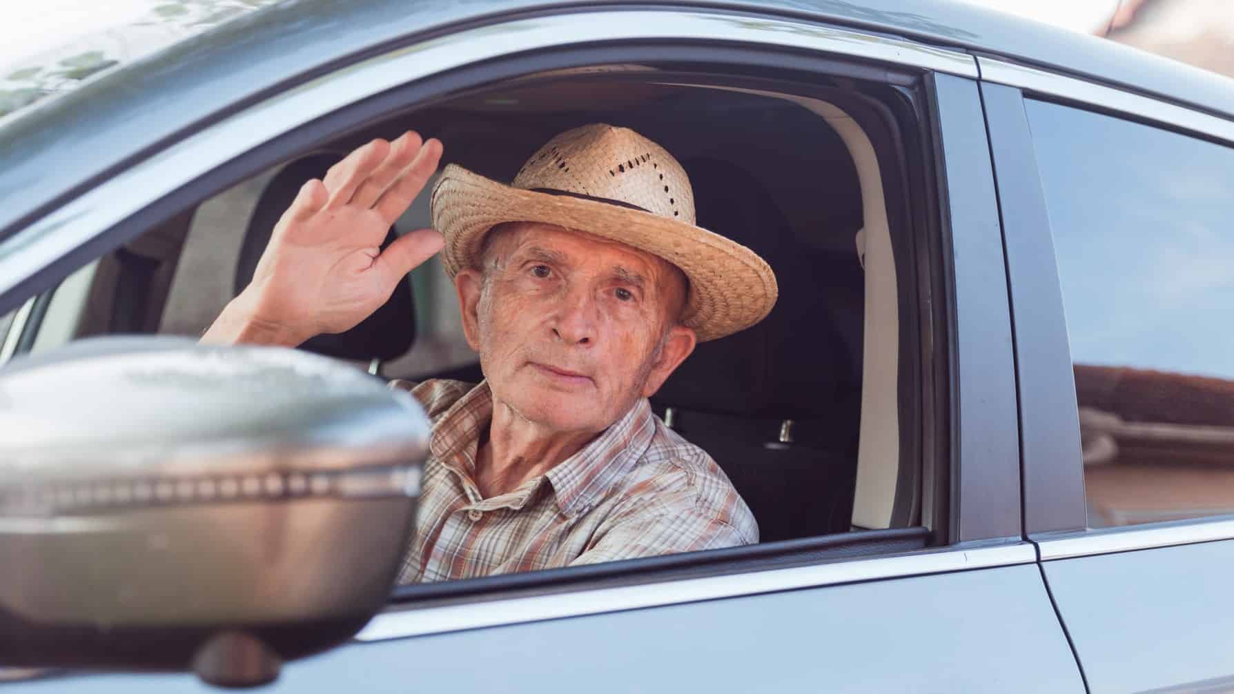 Why have investors been saying goodbye to Helloworld (ASX:HLO) shares ...